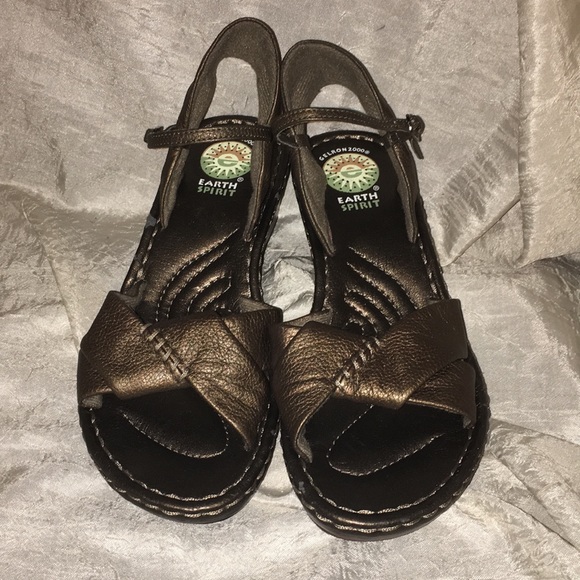 Earth Spirit | Shoes | Earth Spirit Bronze Sandals | Poshmark